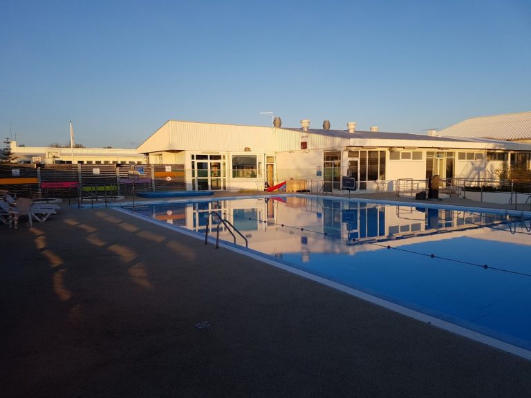 Swimming Pools - sundlaugar.is