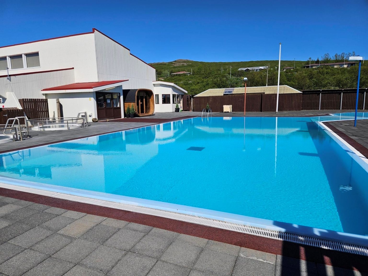 Swimming Pools - sundlaugar.is