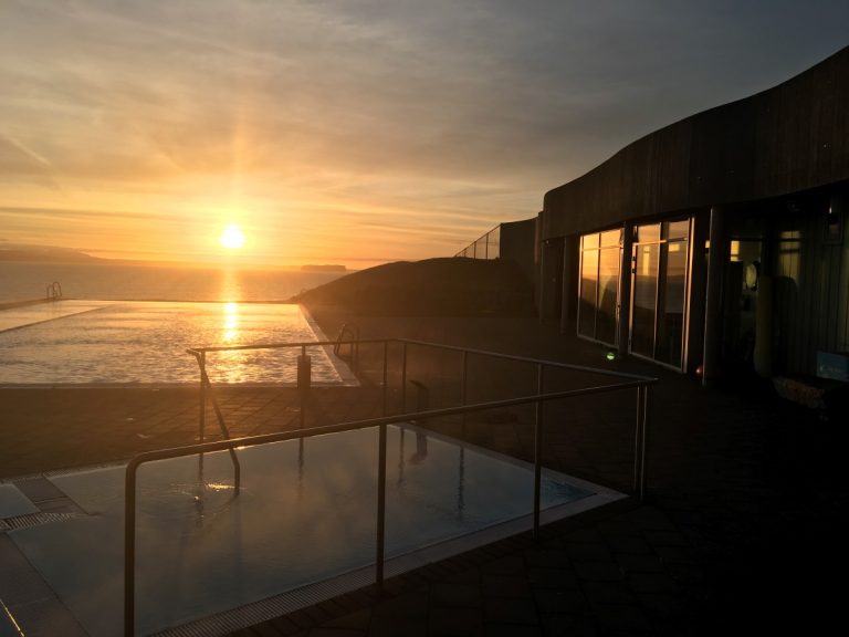 Sundlaugar - sundlaugar.is