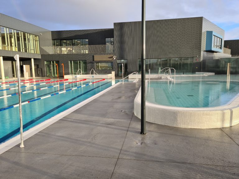 Swimming Pools - sundlaugar.is