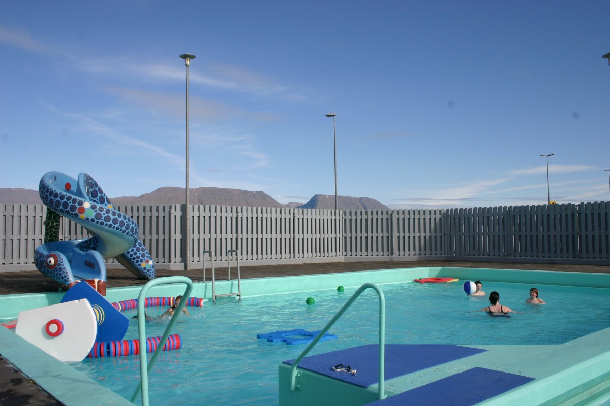 Varmahlíð - sundlaugar.is